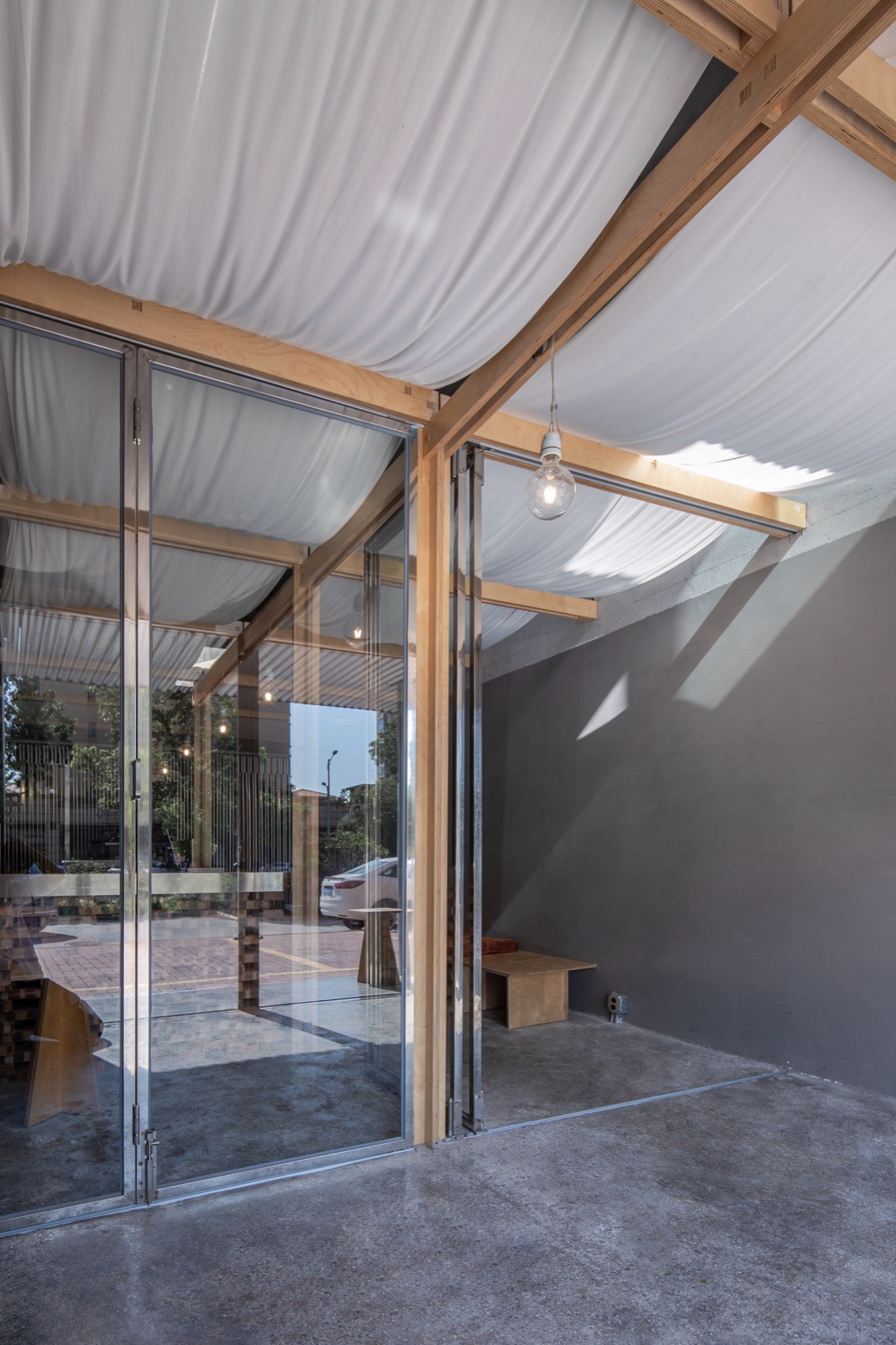 Community Coffee, China by NEMEArchitects - 谷德设计网