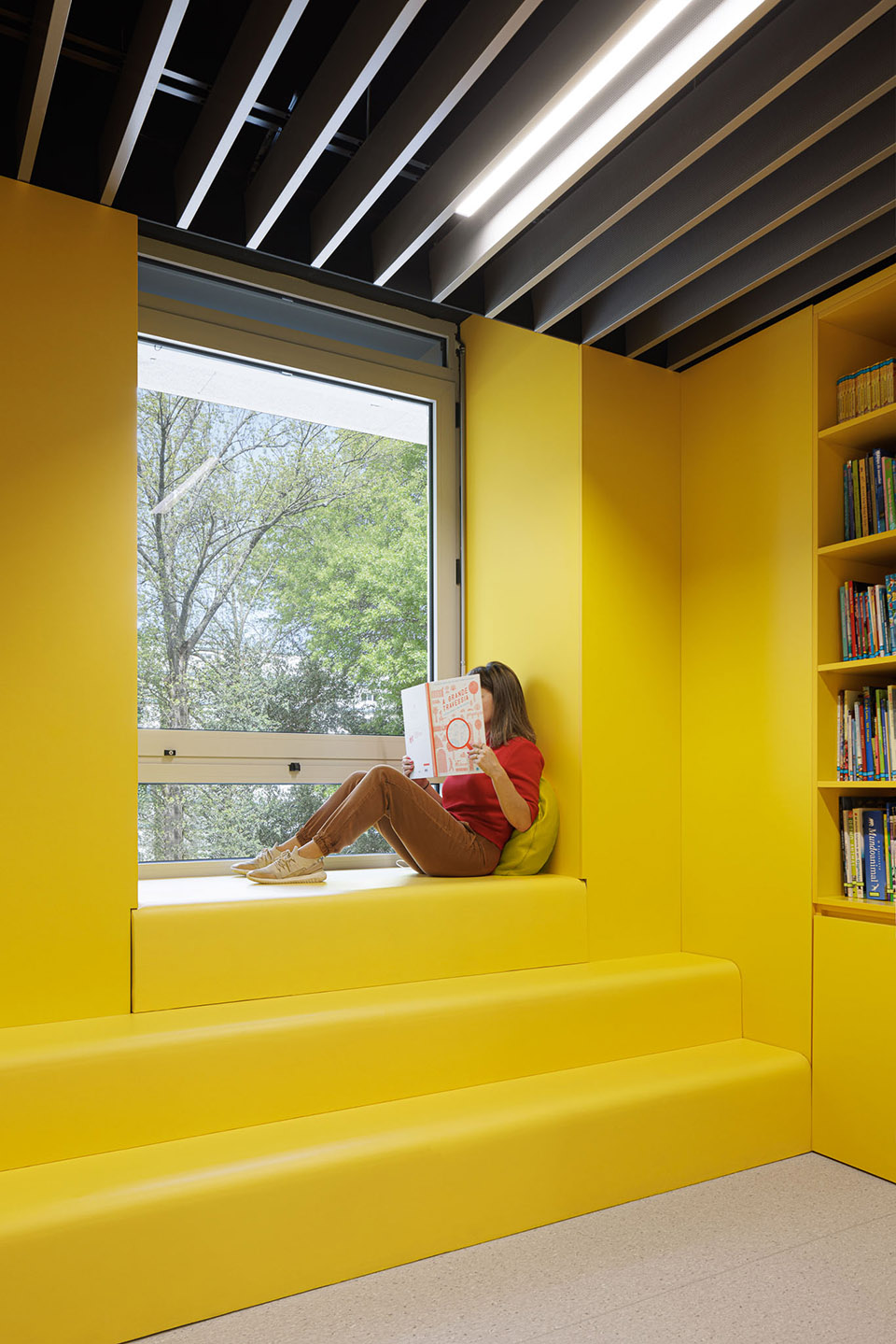 A colorful setting for the new Pediatric Ward of Hospital São João by ...