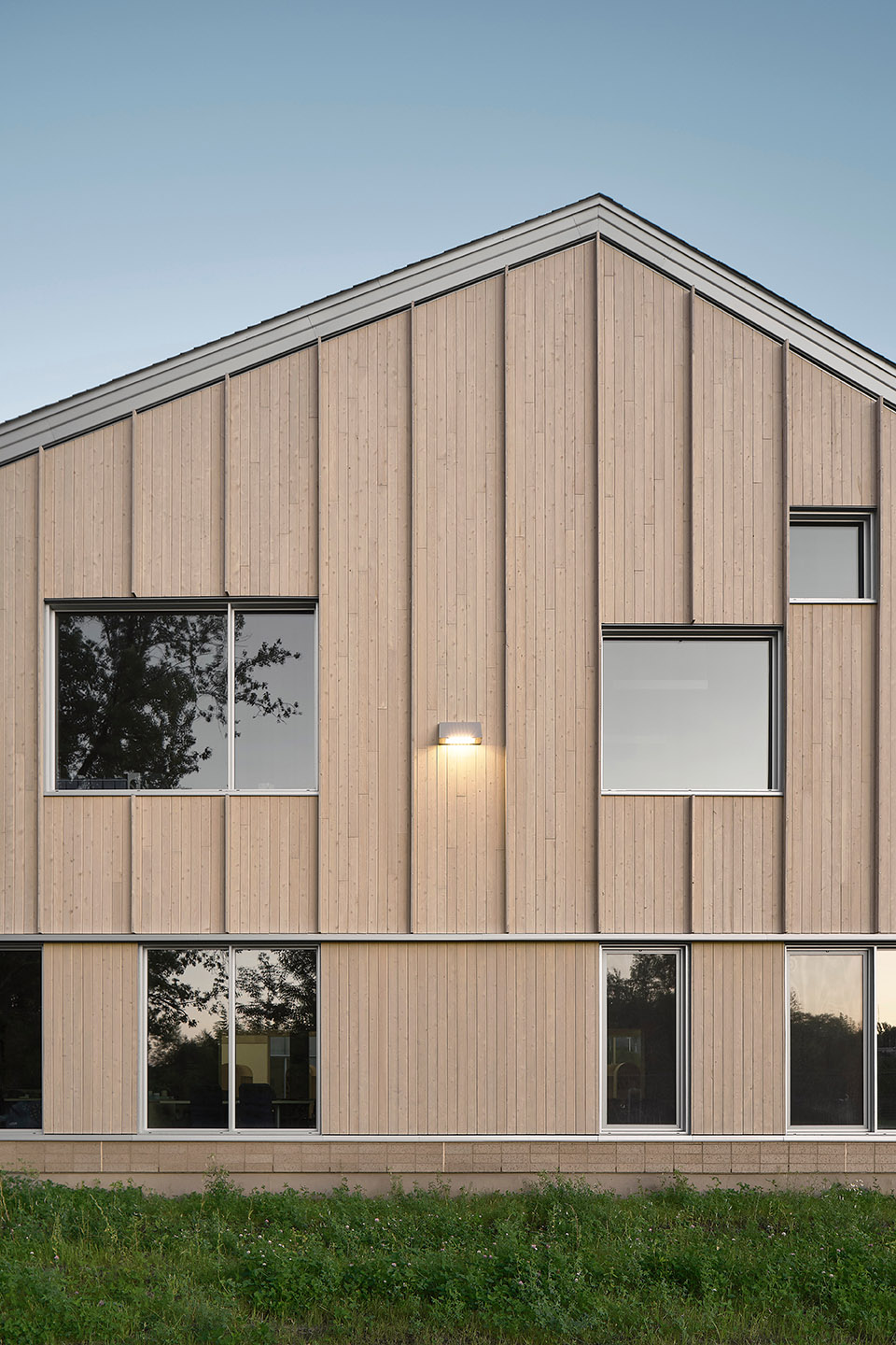 École de l’Étincelle by Agence Spatiale, Appareil Architecture, BGLA ...