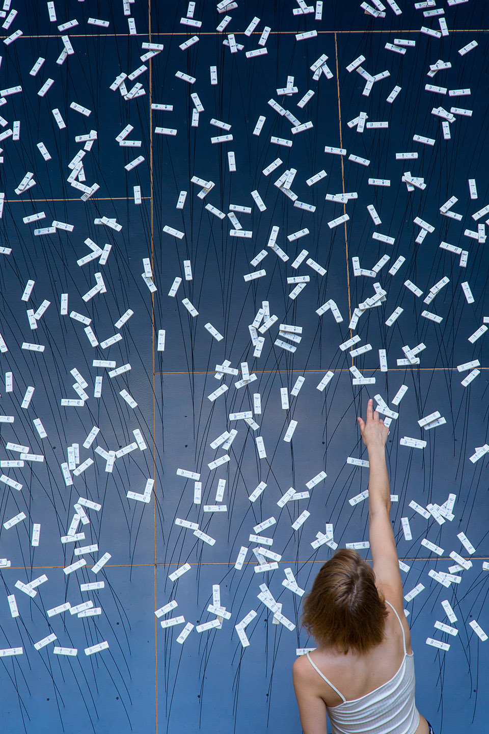 Art Installation from Recycled COVID-19 Tests by Subset - 谷德设计网