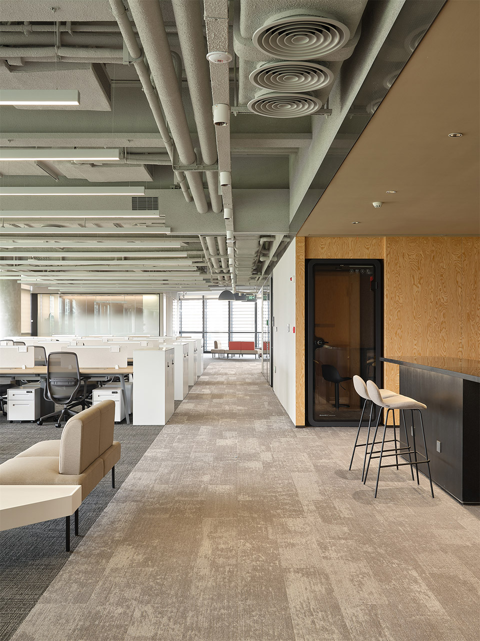 LI-NING Center in Shanghai by COLORFULL YUJING - 谷德设计网