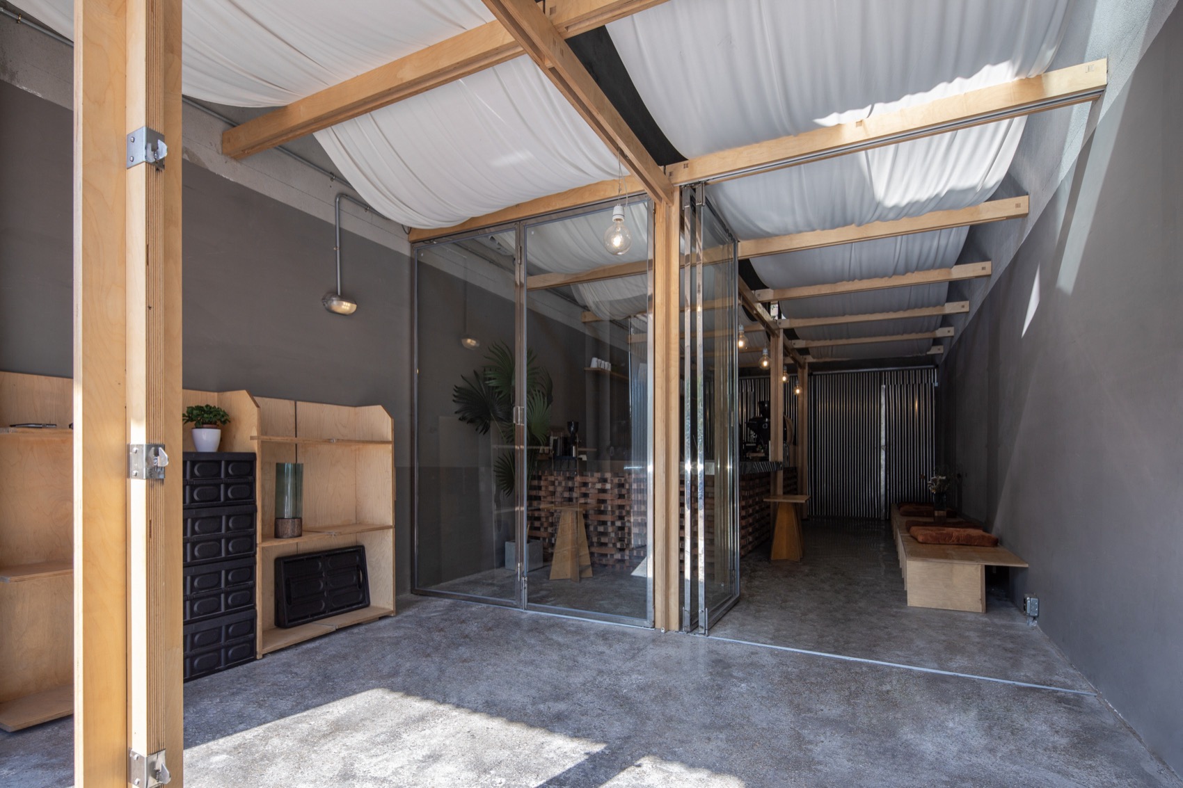 Community Coffee, China by NEMEArchitects - 谷德设计网