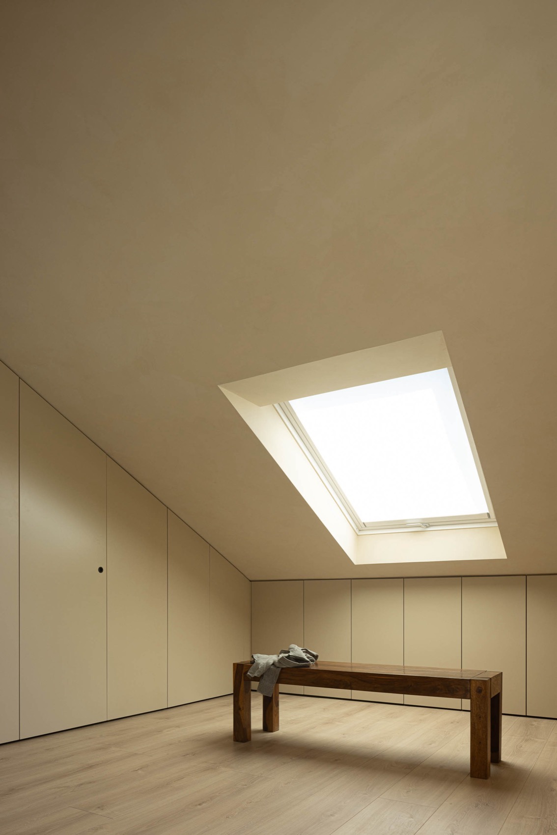 Rural soul house in Sintra by Tsou Arquitectos - 谷德设计网