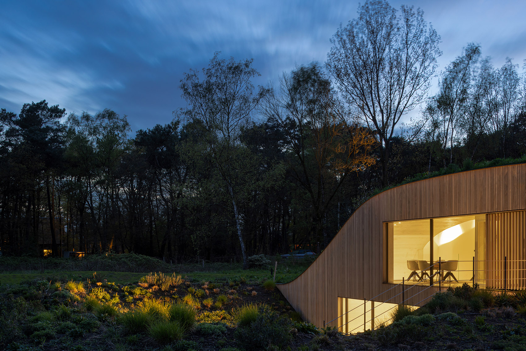 The House Under the Ground by WillemsenU - 谷德设计网