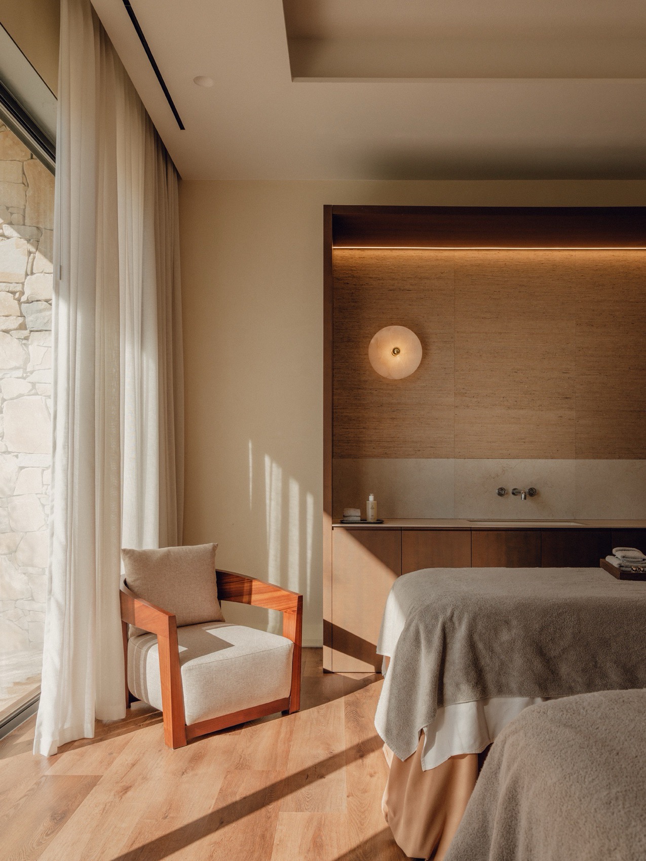 SPA WELLNESS CENTER by Lagula Arquitectes - 谷德设计网