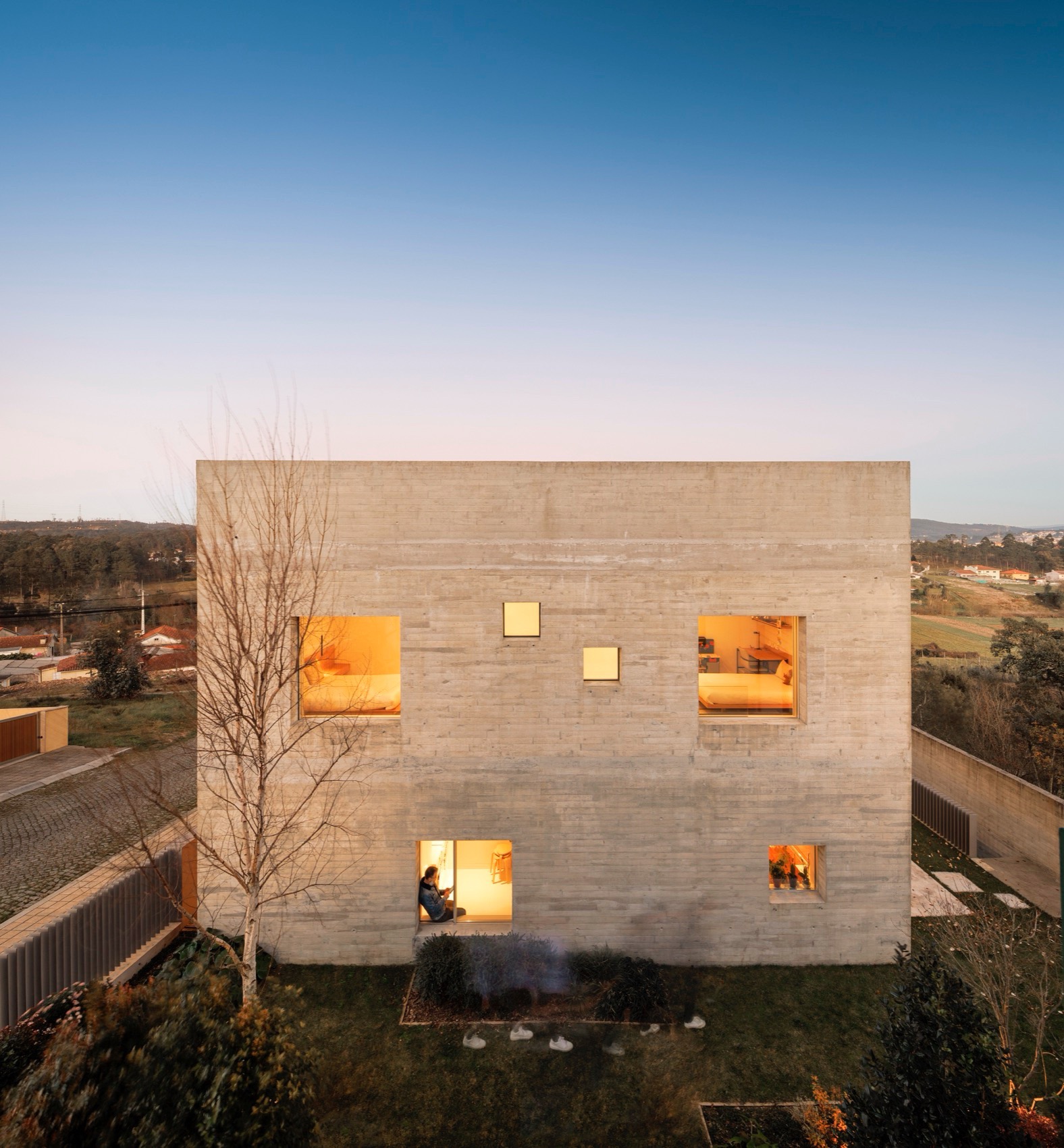 SV House in Portuga by Spaceworkers - 谷德设计网