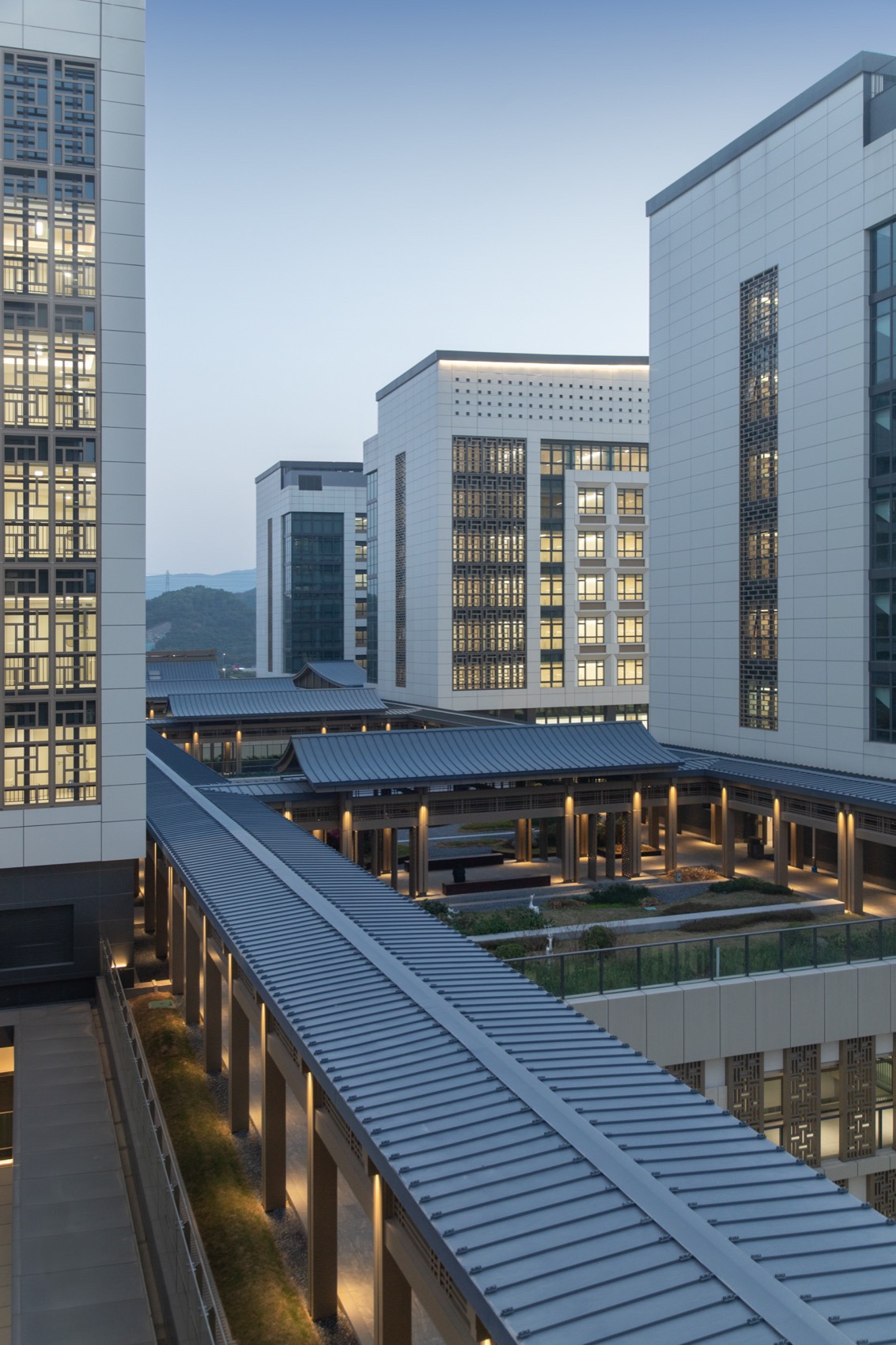 Guangming Campus of Shenzhen TCM Hospital by MENG ARCHITECTS - 谷德设计网