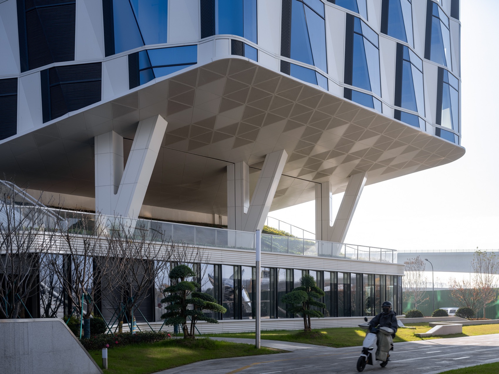 Merit Interactive Headquarters, China by LYCS Architecture - 谷德设计网