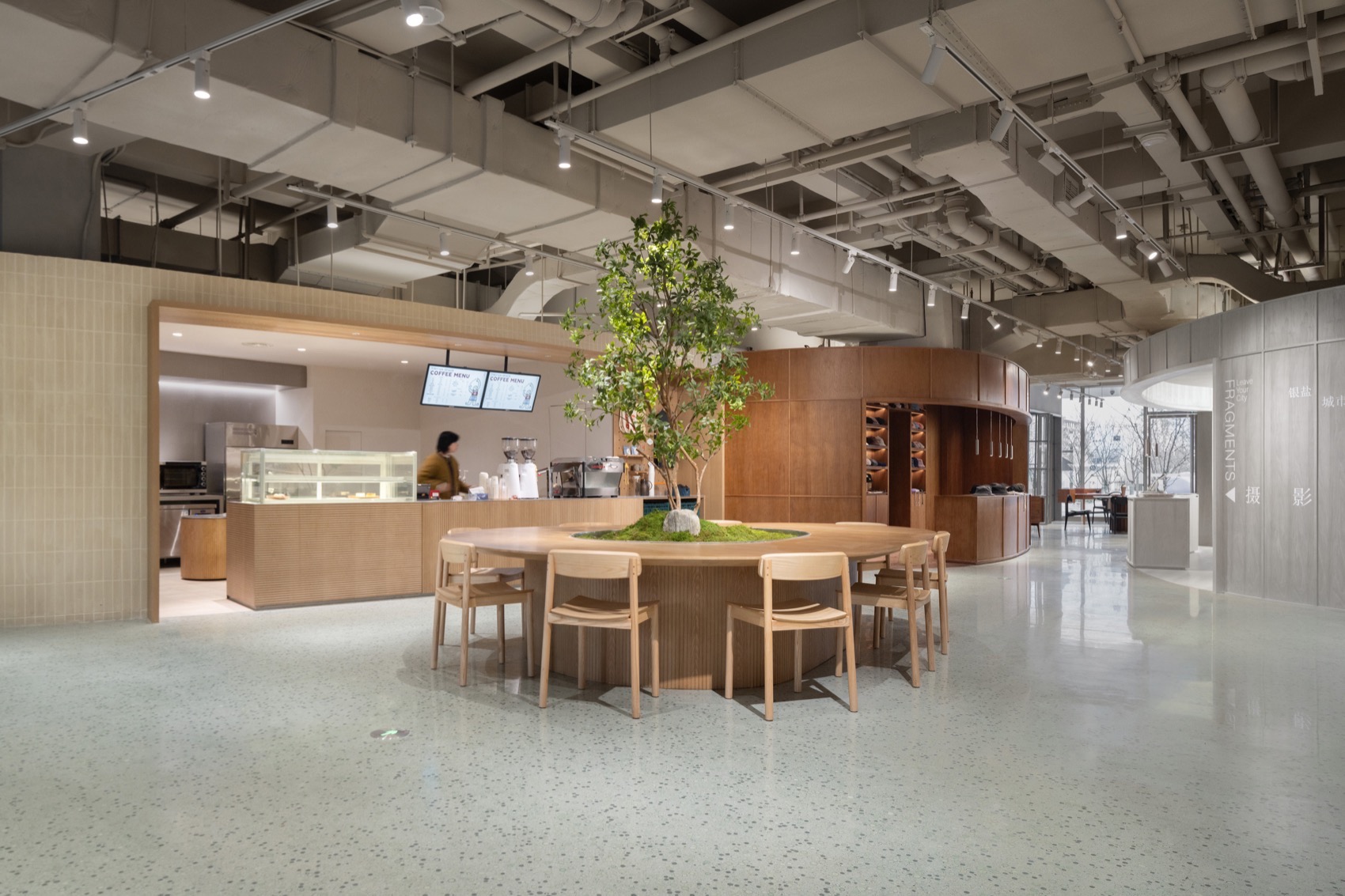 “The Roof Space & Yinyan” Collection Space by B.L.U.E. Architecture ...