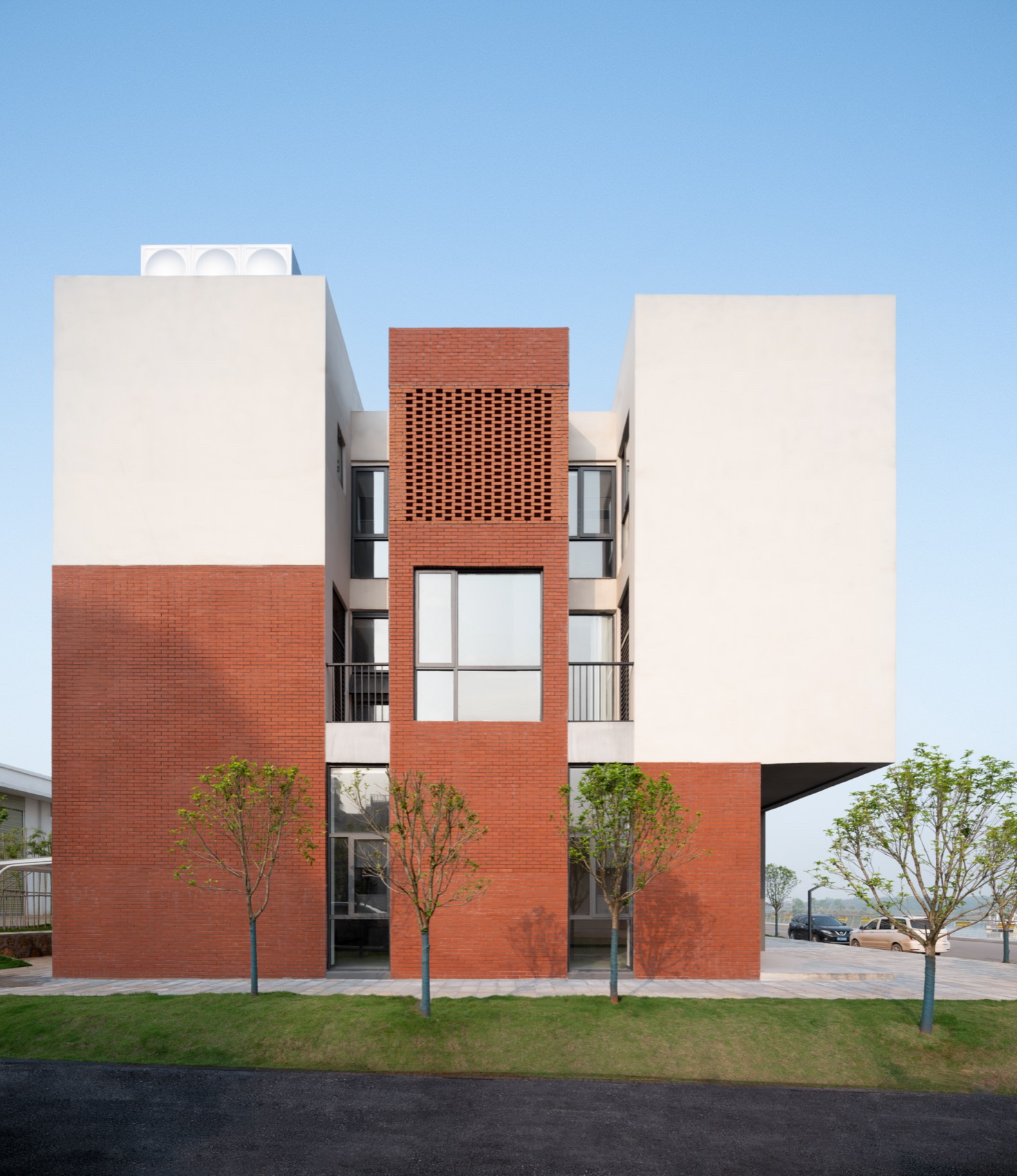 Auxiliary Buildings of Liangzi Lake Changling Ferry by UPA - 谷德设计网