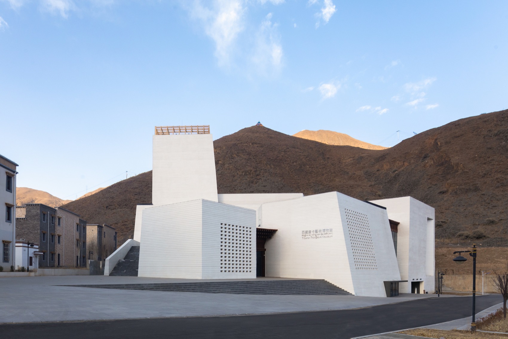 Tibetan Thangka Art Museum by AND STUDIO - 谷德设计网