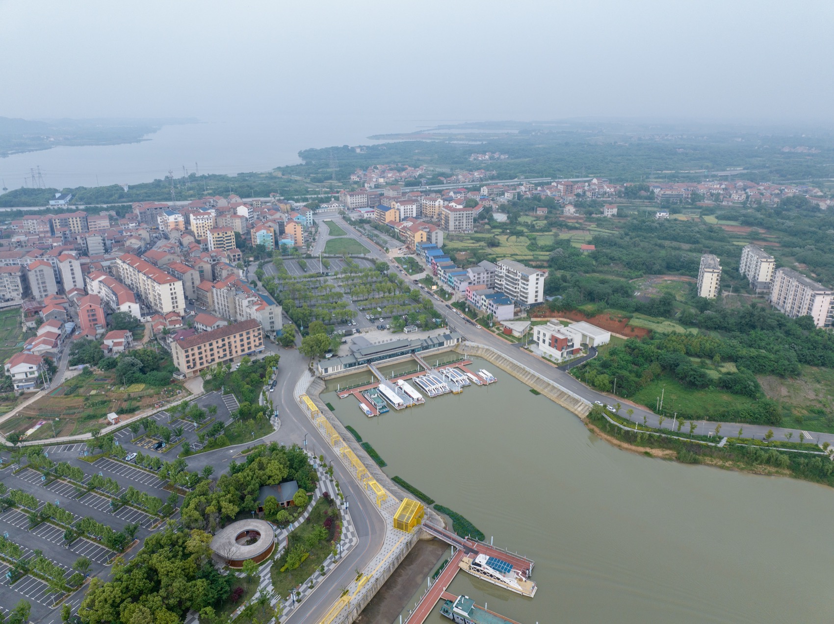 Auxiliary Buildings of Liangzi Lake Changling Ferry by UPA - 谷德设计网