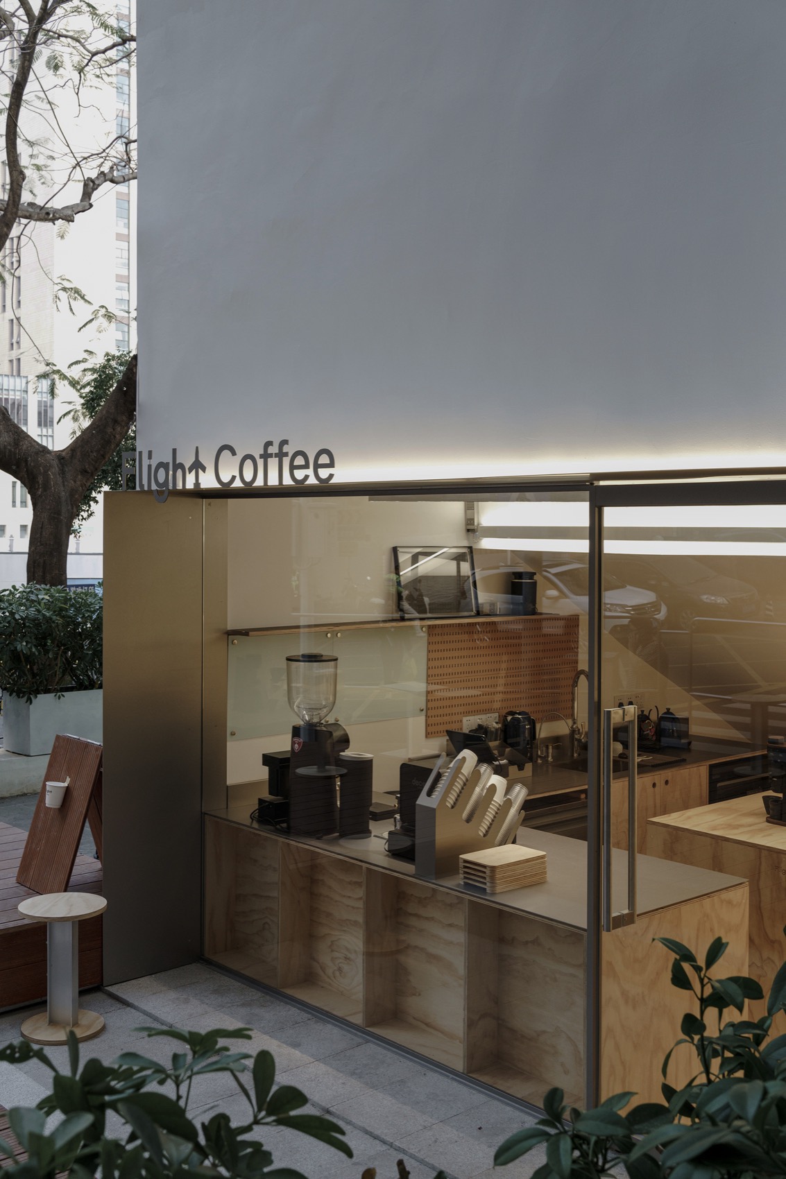 Flight Coffee shop by 753Studio - 谷德设计网