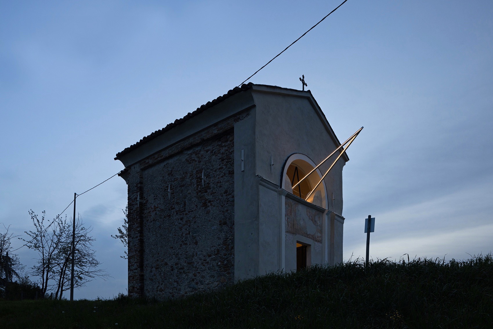 MIRACLE Light Installation by Emilio Ferro - 谷德设计网