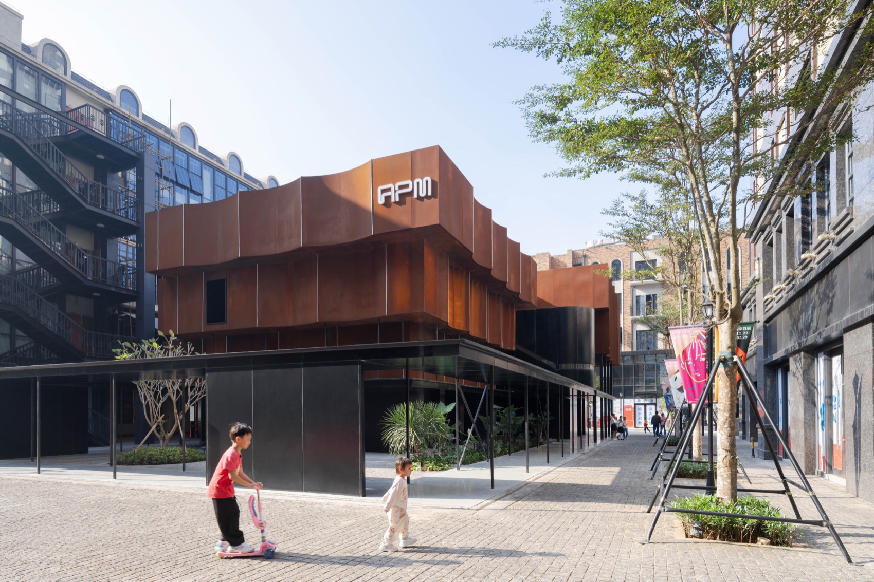 apm: Art Gallery In the Community by Dazhou and Associates - 谷德设计网