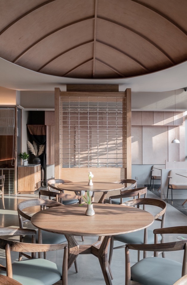 The Goose Hut Bistro by Wuzhi Design - 谷德设计网