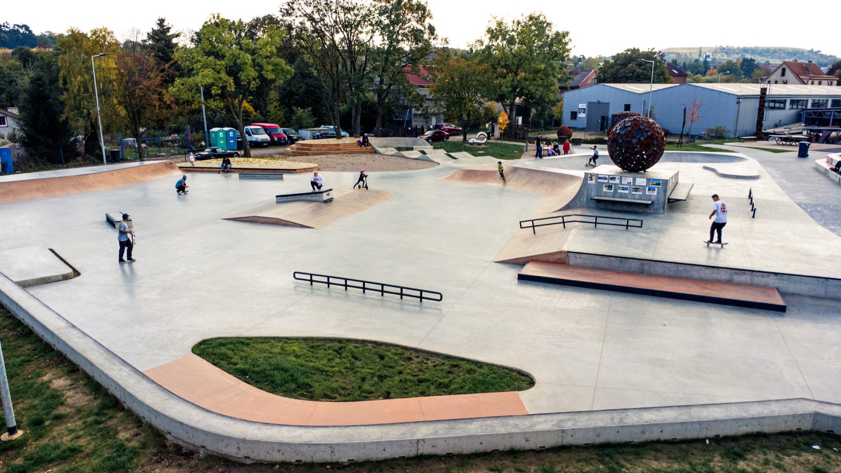 Skatepark Reporyje by U / U studio - 谷德设计网