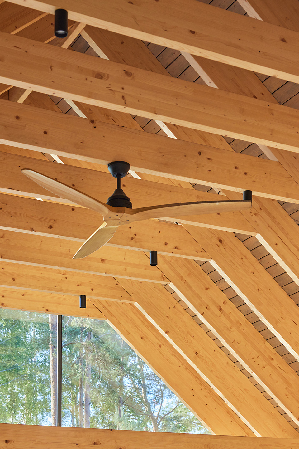 Pool house by HEIMA architects - 谷德设计网