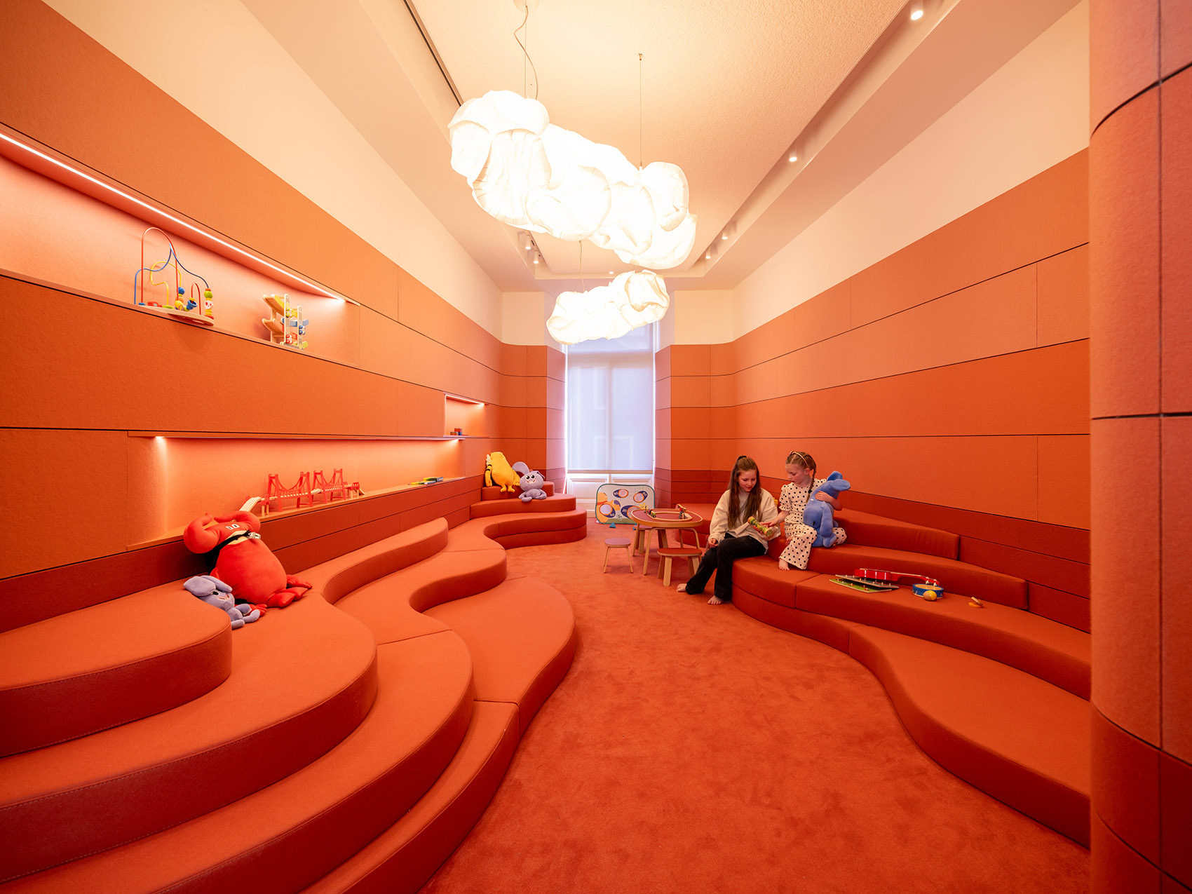 NIO’s new European flagship store by MVRDV - 谷德设计网