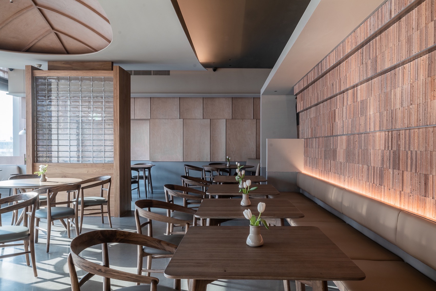 The Goose Hut Bistro by Wuzhi Design - 谷德设计网