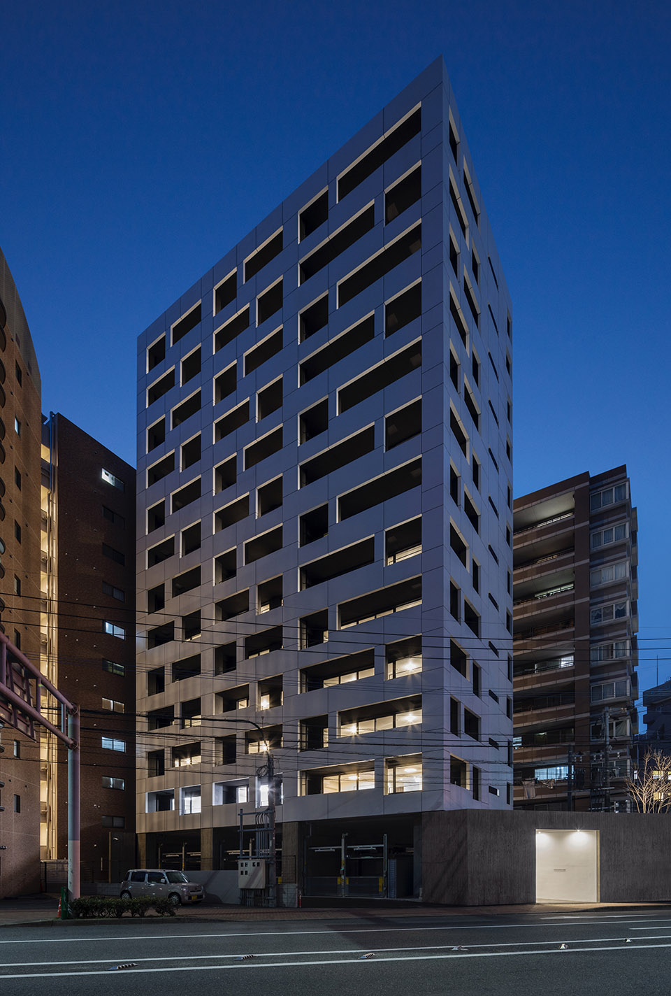 MONOCHROME in Fukuoka by SAKO Architects - 谷德设计网