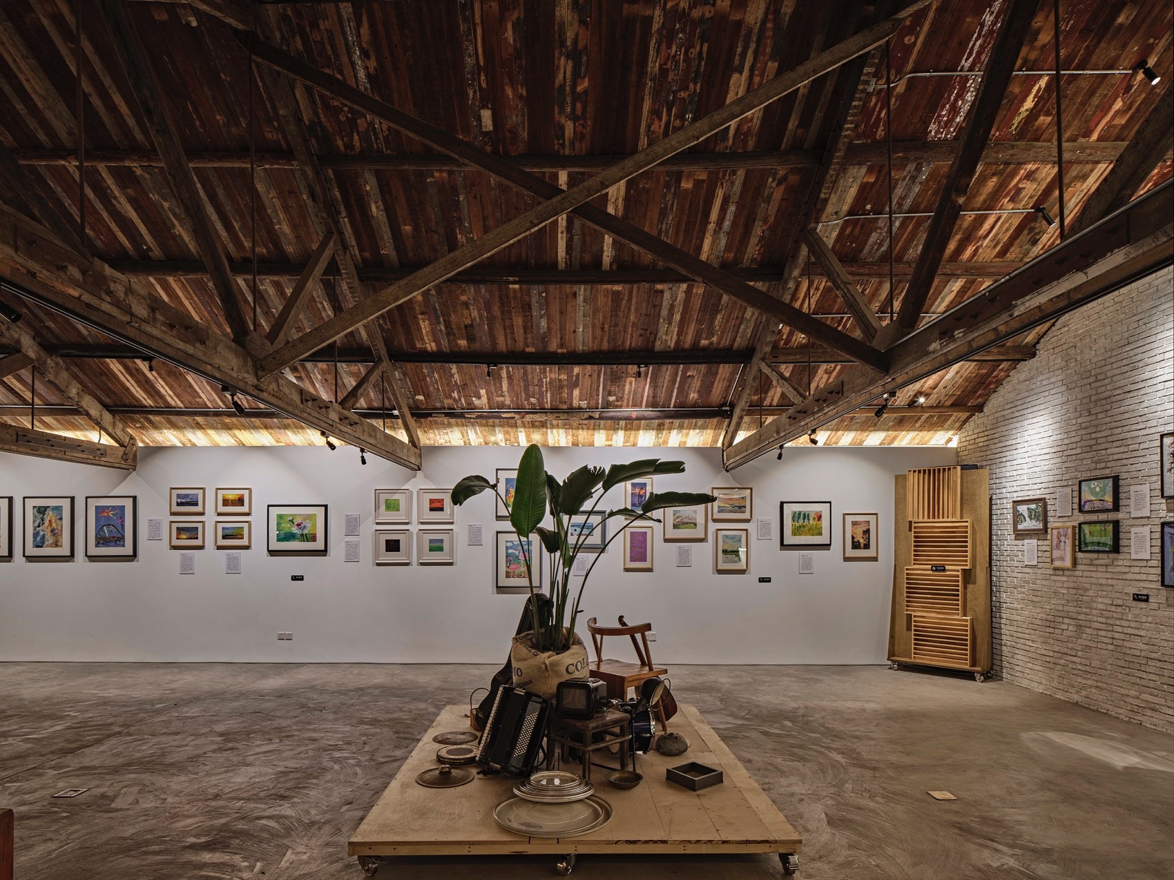 Old in the deep alley by Shanghai Shanxiang Architectural Design ...