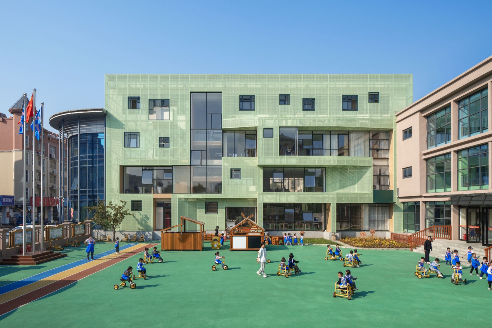 The Qinghuayuan Intergenerational Community Center Renovation by ...