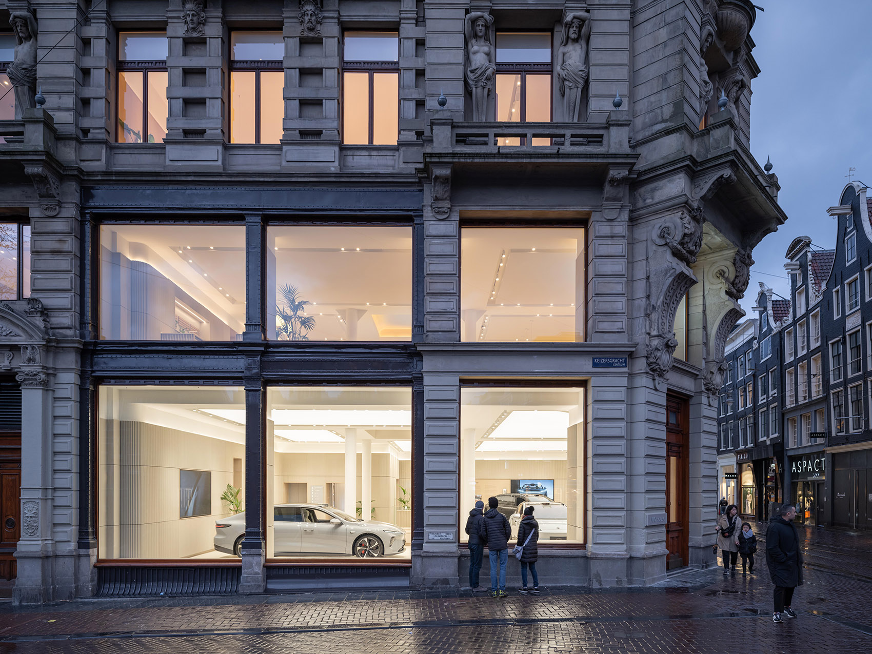 NIO’s new European flagship store by MVRDV - 谷德设计网