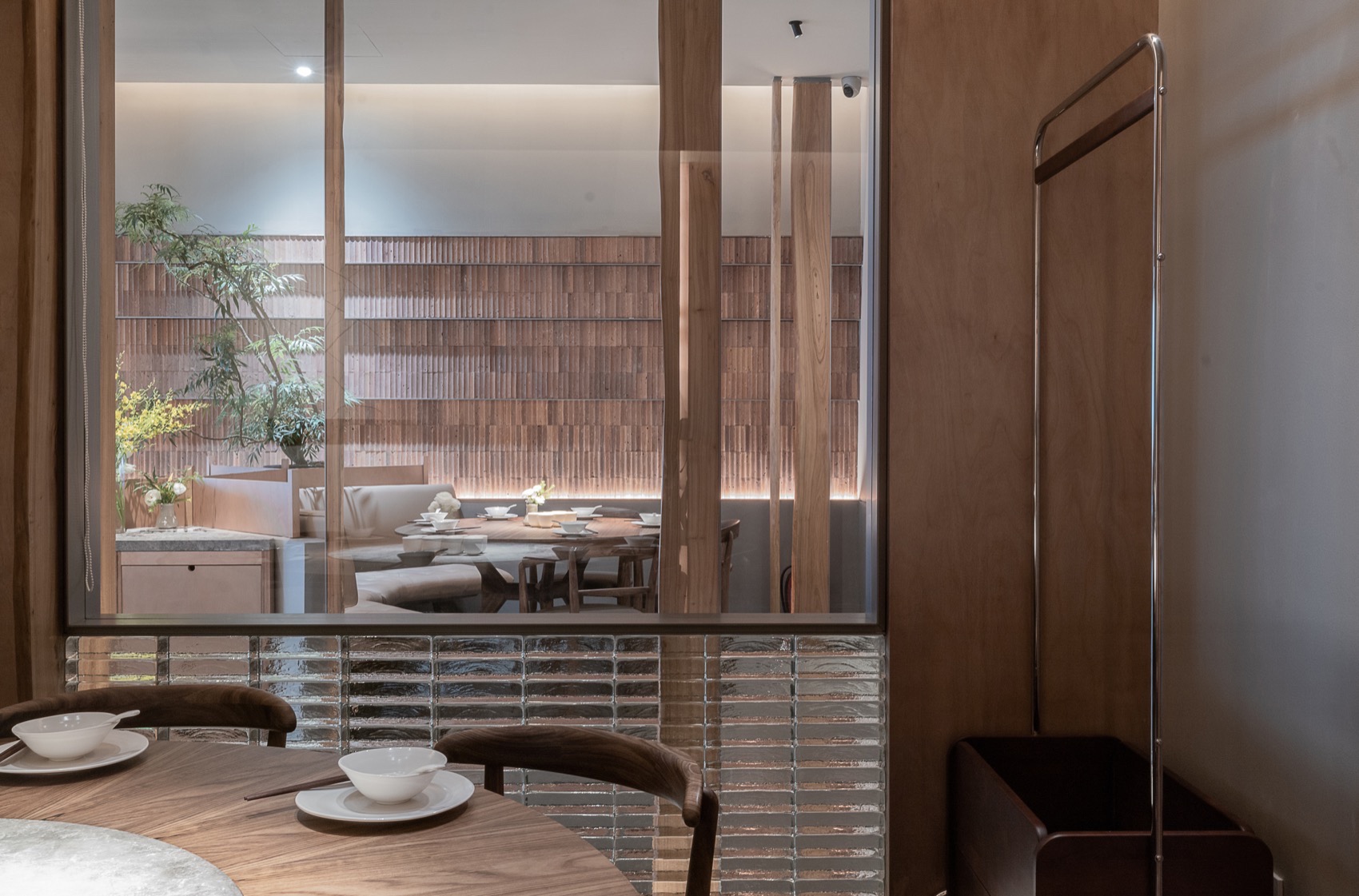 The Goose Hut Bistro by Wuzhi Design - 谷德设计网