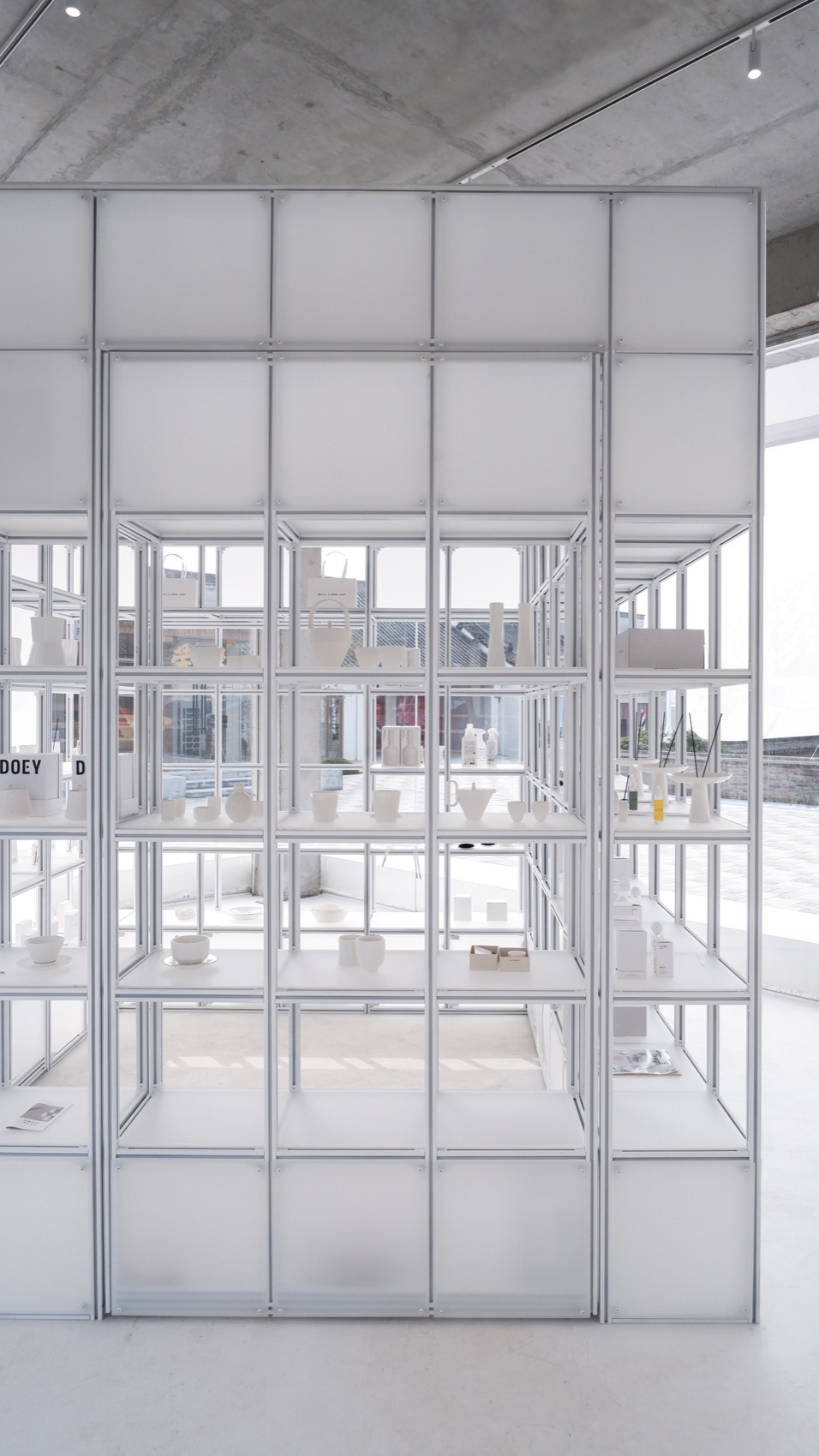 White Is Good Shop by designRESERVE - 谷德设计网