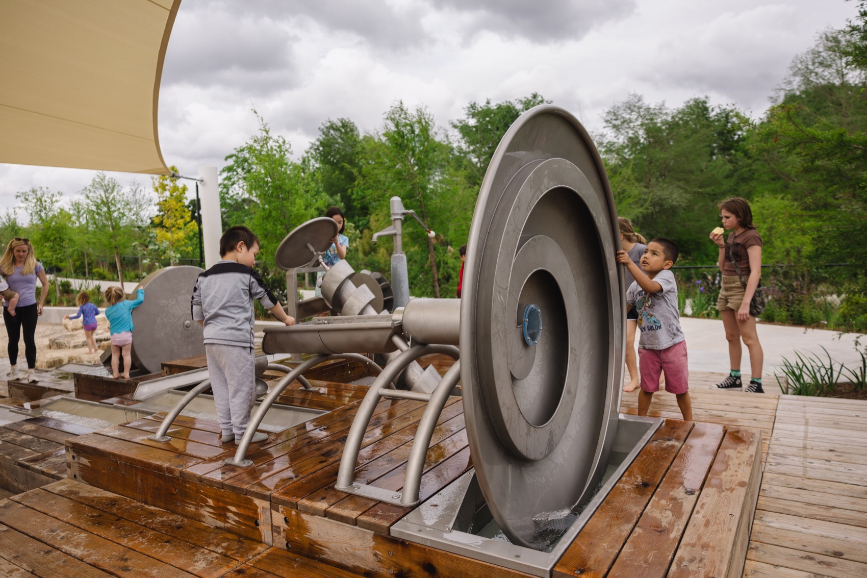 HERMANN PARK by Michael Van Valkenburgh Associates - 谷德设计网