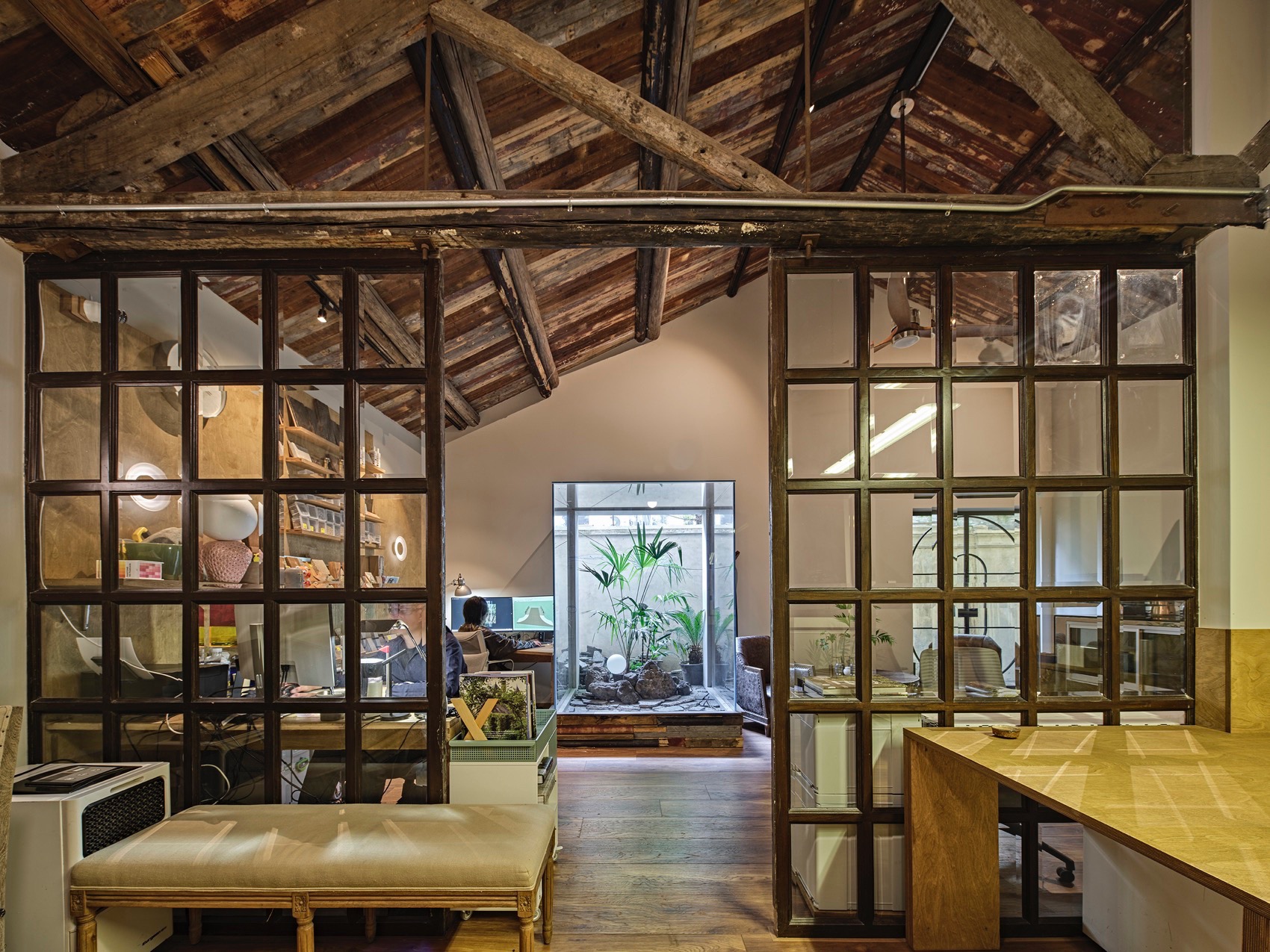 Old in the deep alley by Shanghai Shanxiang Architectural Design ...
