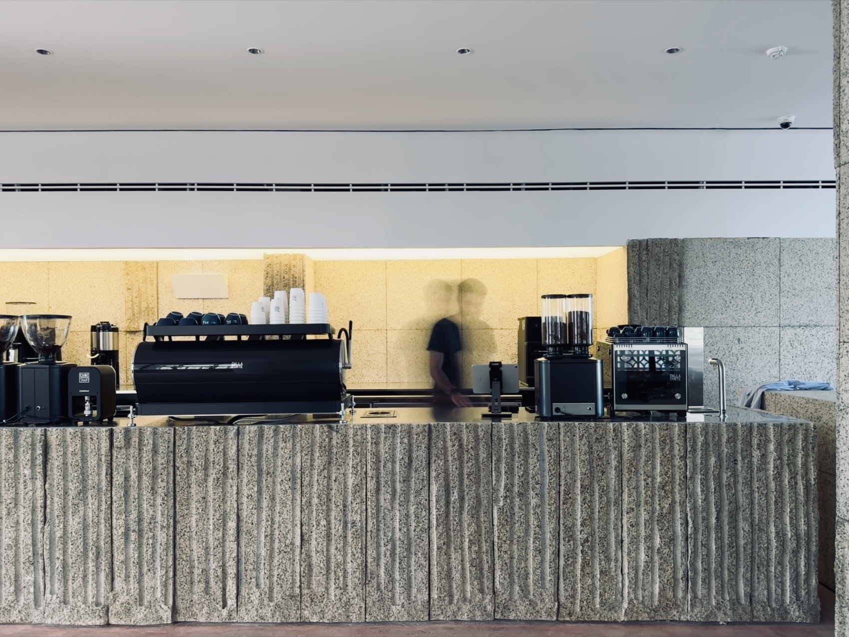 Camel Step Coffee Roasters Shop, Hail by Faris Alosaimi - 谷德设计网