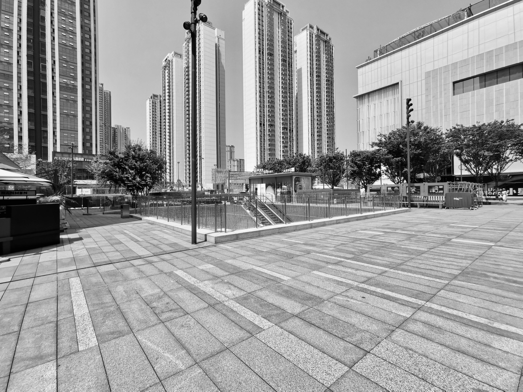 Chengdu Mixc Public Plaza Renovation by FLO - 谷德设计网