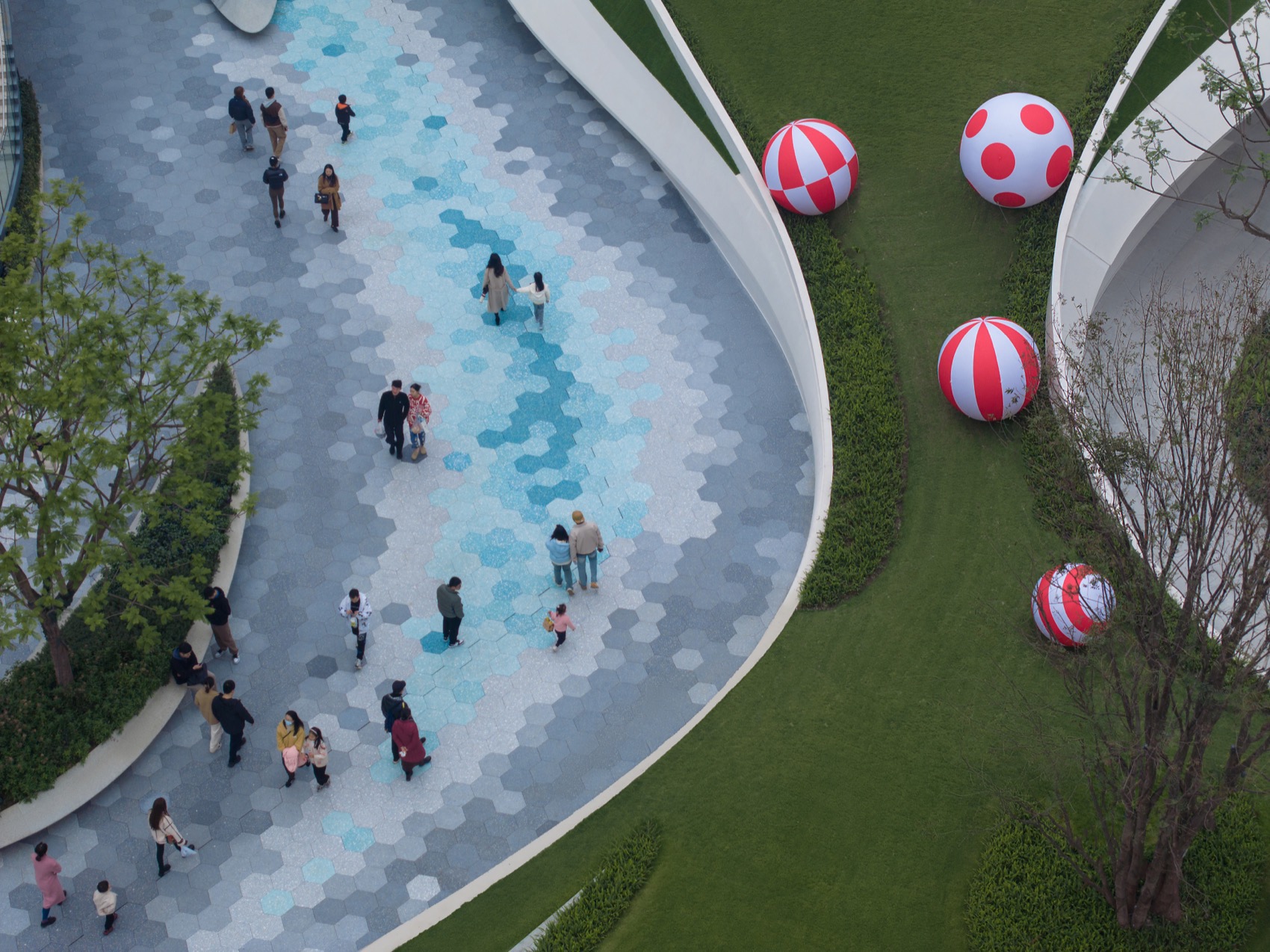 Chengdu Mixc Public Plaza Renovation by FLO - 谷德设计网