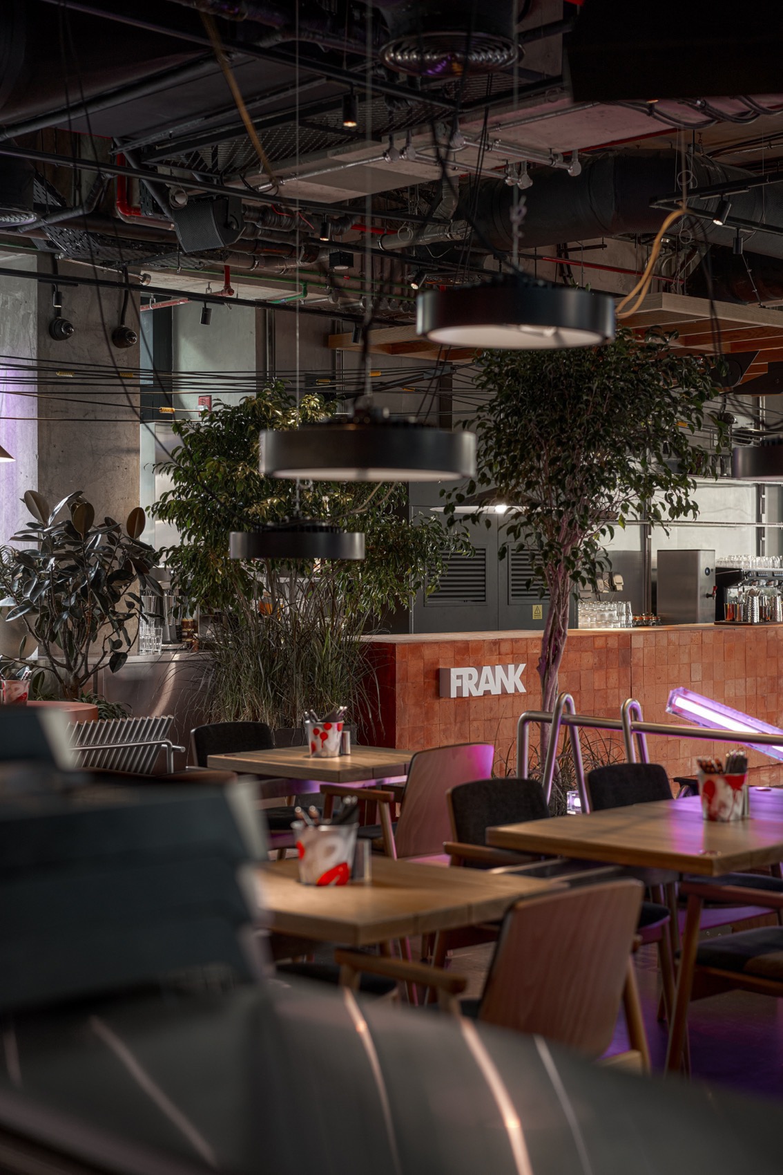 FRANK restaurant by DA bureau - 谷德设计网