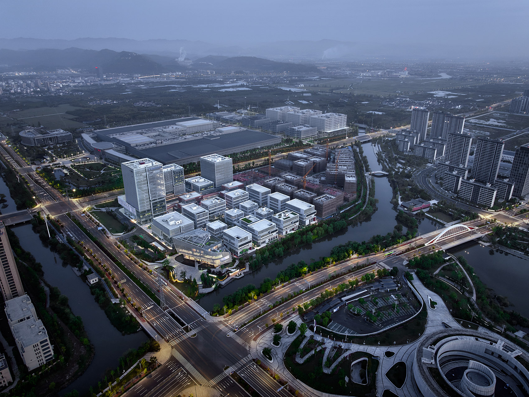 CCCC One Mile Spine by FTA Group GmBH - 谷德设计网