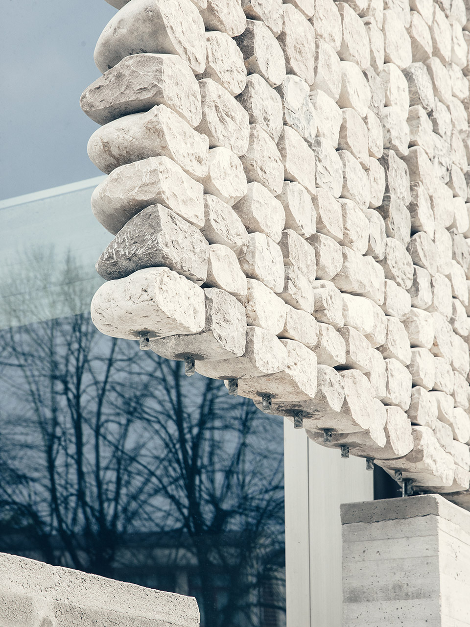 Flying Stones by ELASTICO Farm - 谷德设计网