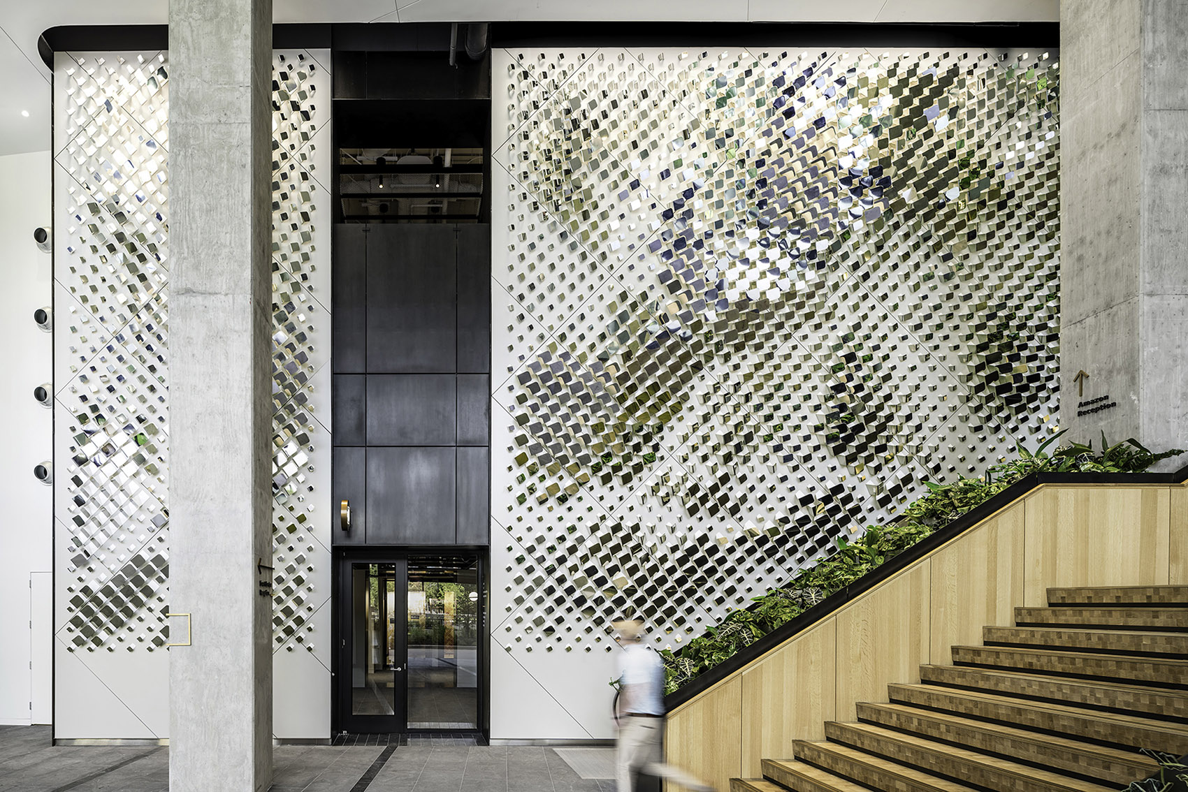 Silver Lining by Rob Ley Studio - 谷德设计网