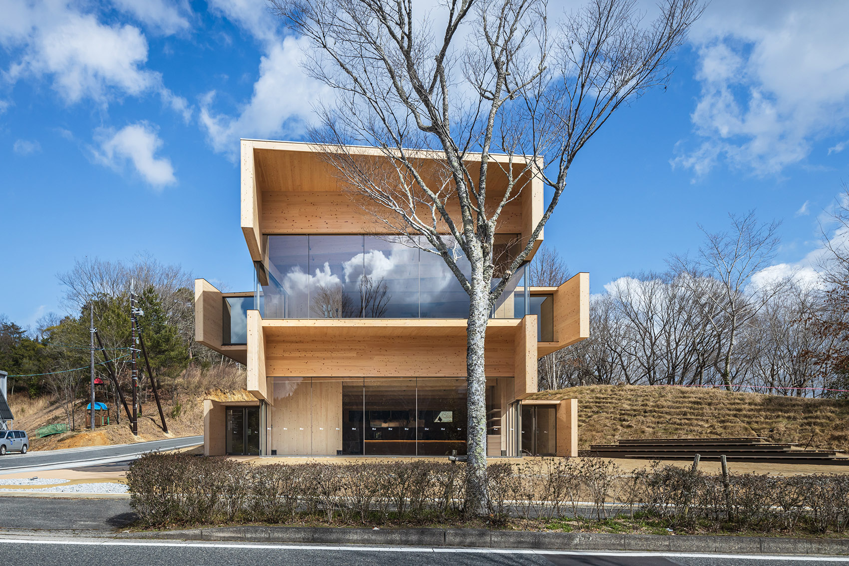 Kibi Kogen N Square by Kengo Kuma and Associates - 谷德设计网