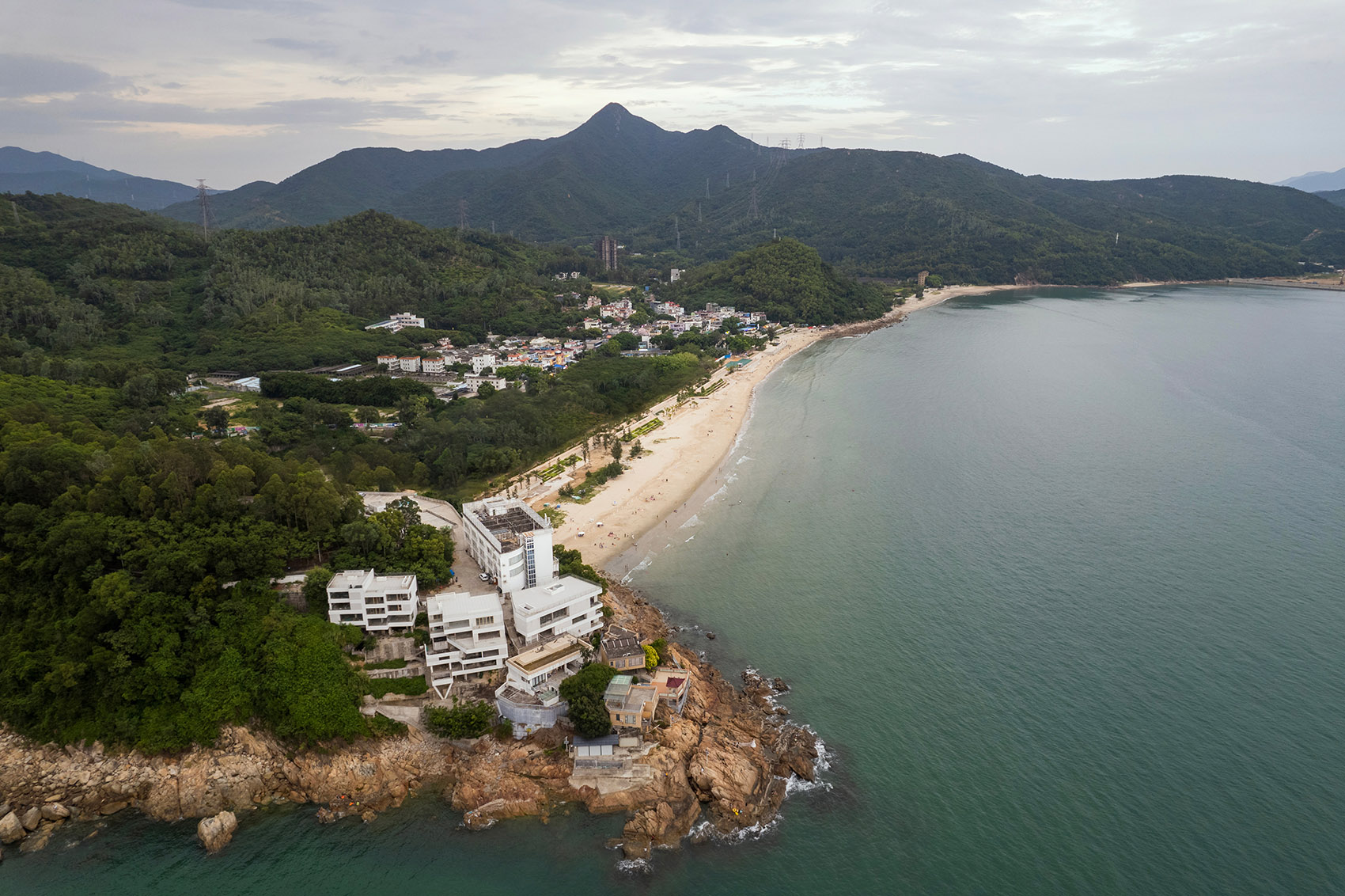 East Sea Dike Renovation Project (Phase III), Guanhu East Section by ...