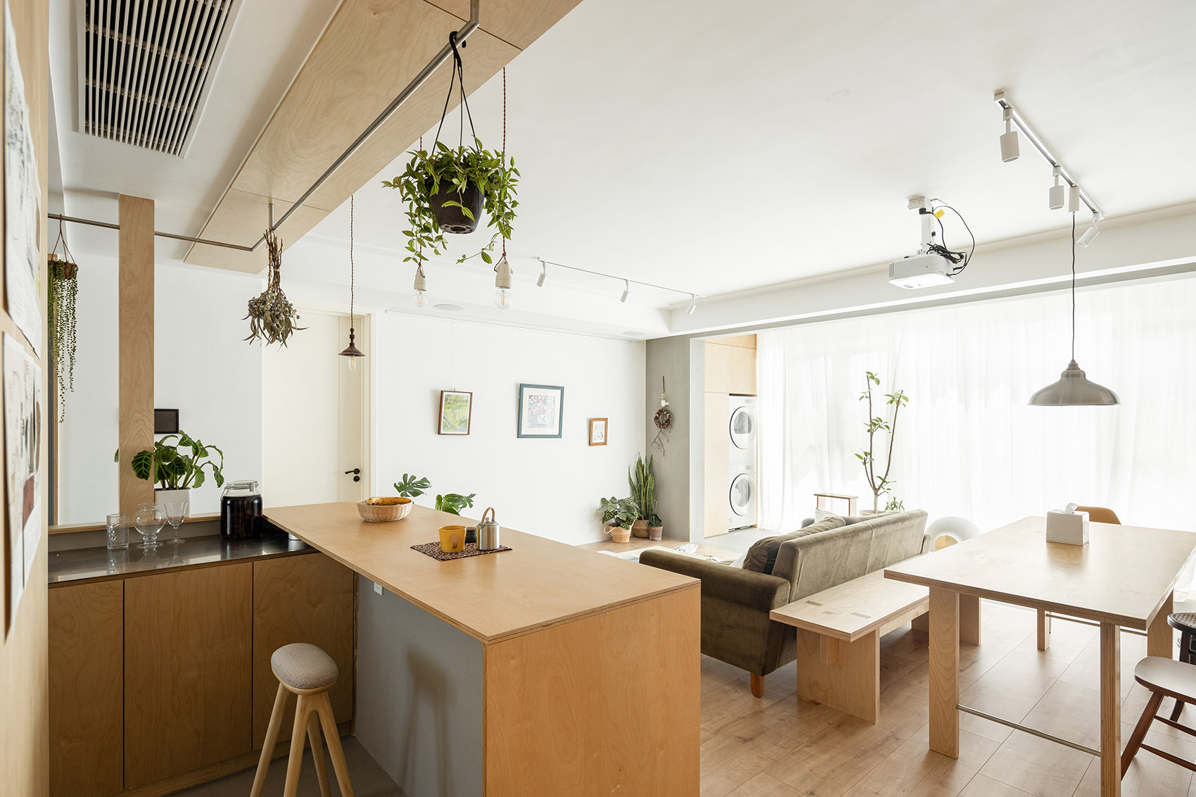 Partial Renovation Of TUTU’s New Home By WD Studio - 谷德设计网