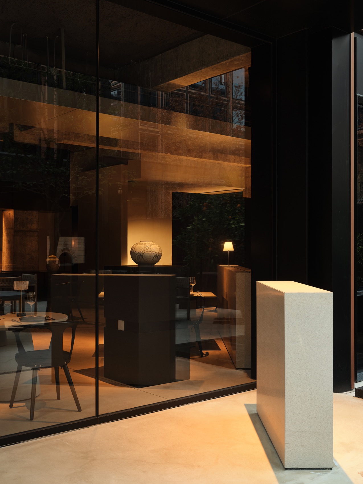 ‘shy table’ restaurant, China by Studio8 Architects - 谷德设计网