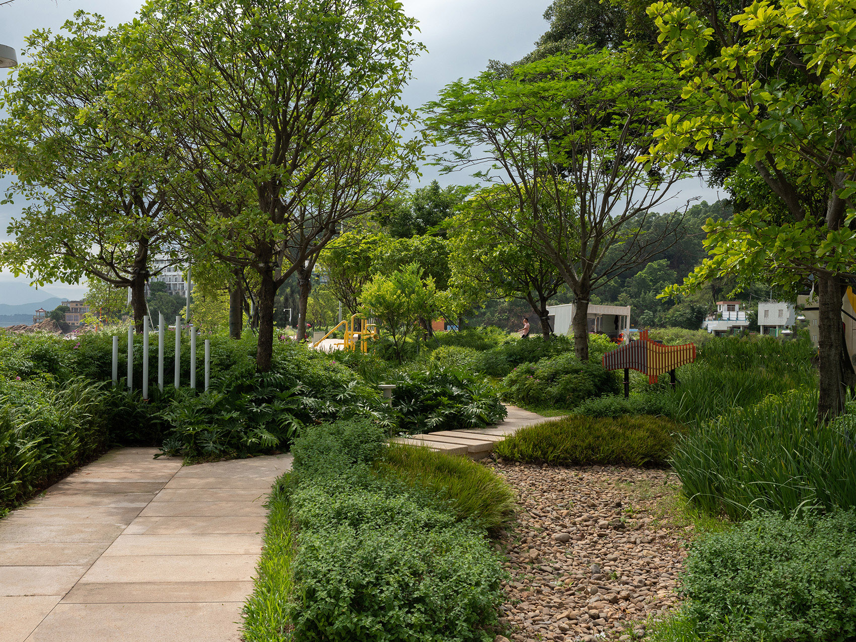 East Sea Dike Renovation Project (Phase III), Guanhu East Section by ...