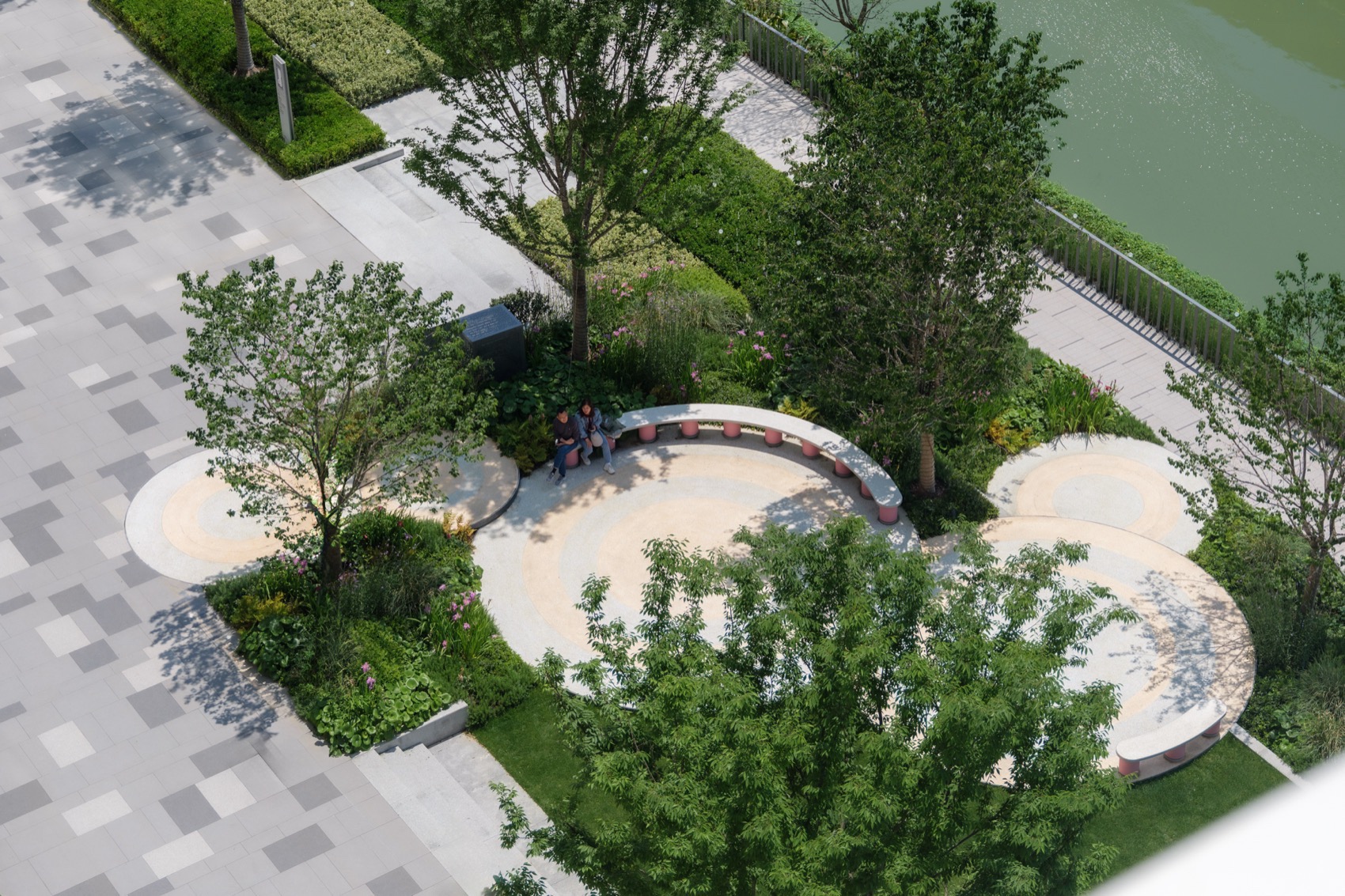 The MixC Wuxi Binhu Landscape Design by PLAND - 谷德设计网