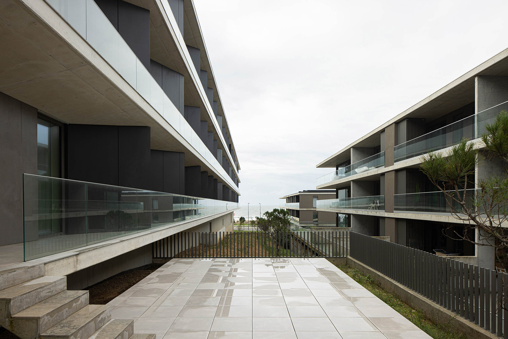 Seashore Building by Atelier d’Arquitectura Lopes da Costa - 谷德设计网