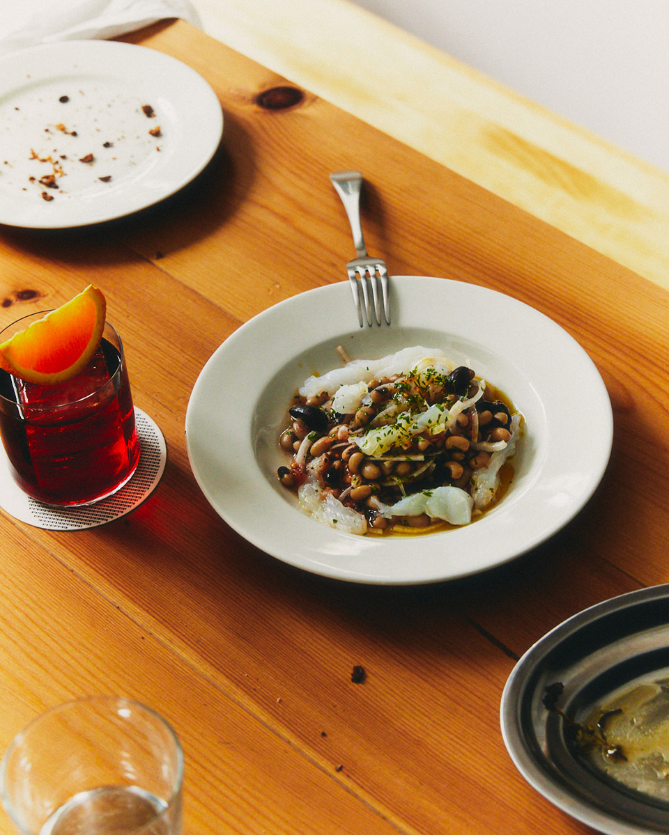 Tiberi Bar by H3o Architects - 谷德设计网