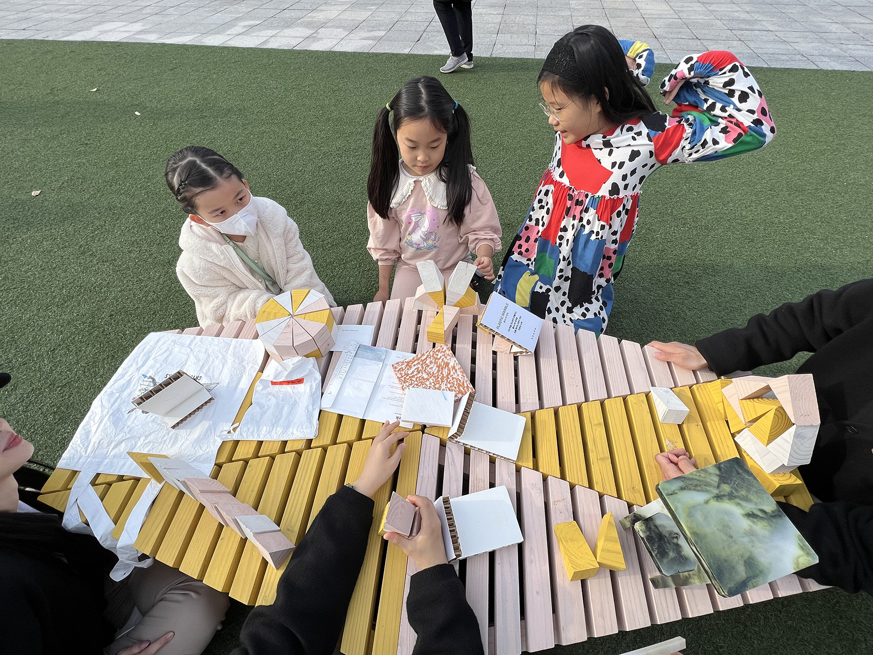 Volvo Circle Pavilion by Studio Heech - 谷德设计网