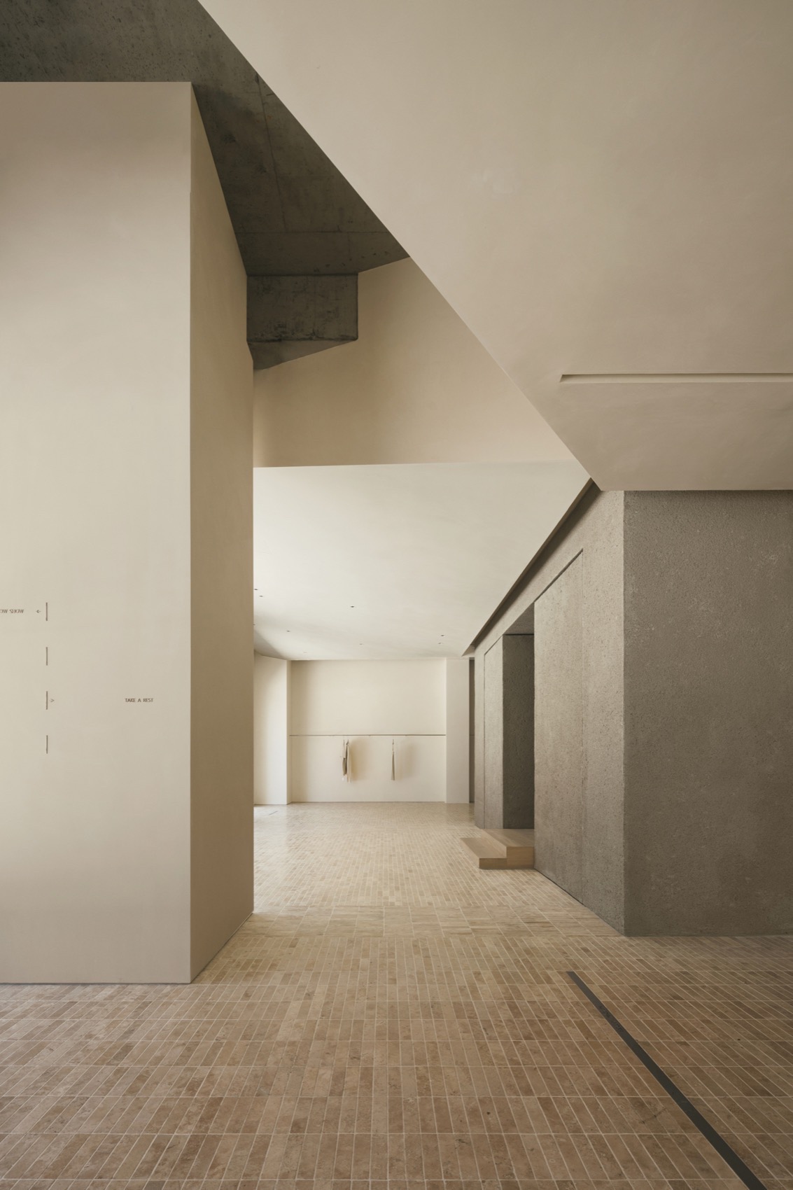 MIICUUH Brand Collection Store by Unknown design - 谷德设计网