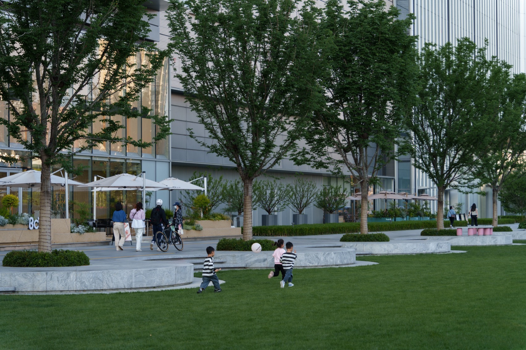 The MixC Wuxi Binhu Landscape Design by PLAND - 谷德设计网